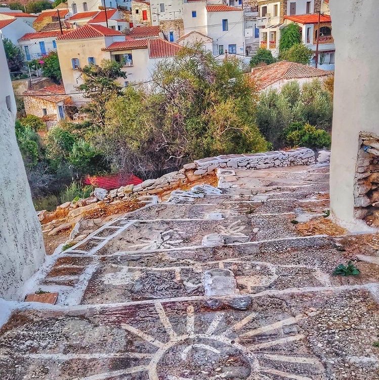 Kythnos Travel Guide 2023 - Things to Do, What To Eat & Tips | Trip.com