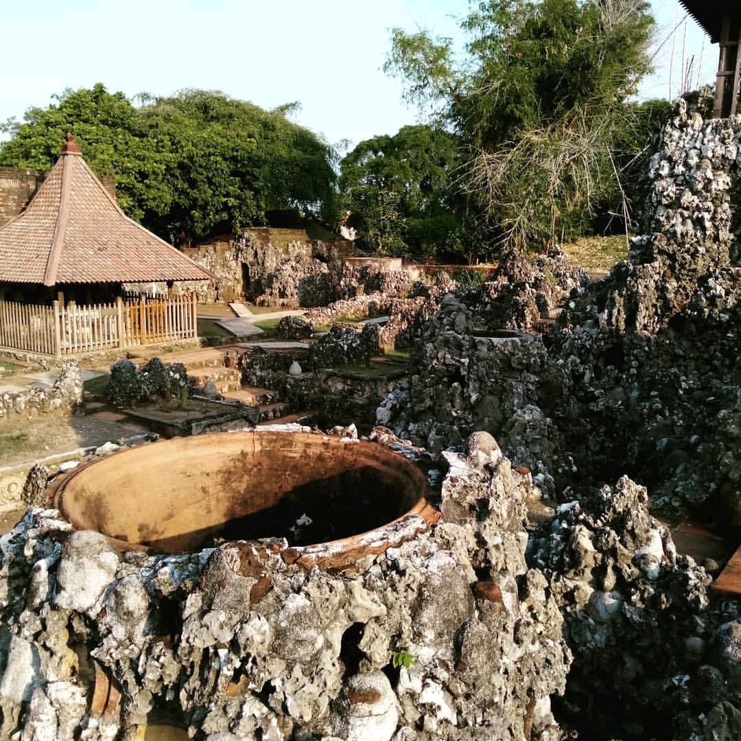 Cirebon City Travel Guide 2023 - Things to Do, What To Eat & Tips ...