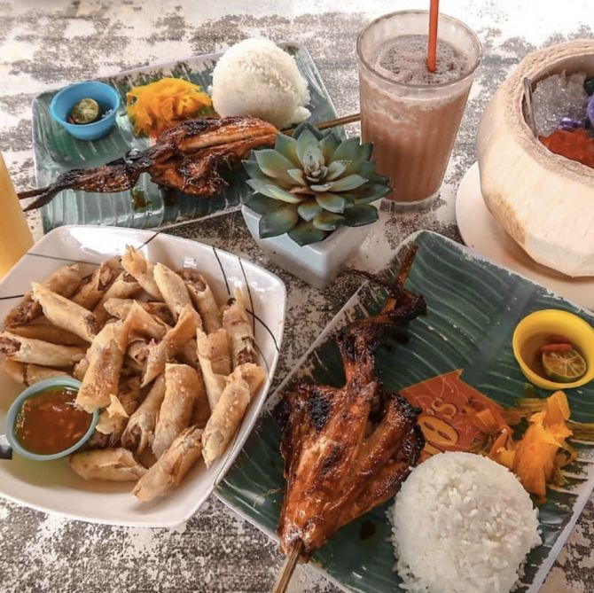 Feast at Jo Inato's Roasted Chicken | Trip.com Dumaguete