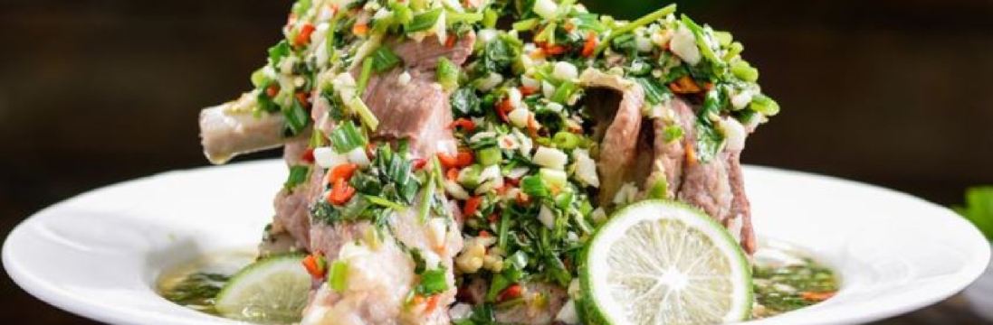 Pica Pica restaurant (Yulong River National Tourist Resort, Yangshuo ...