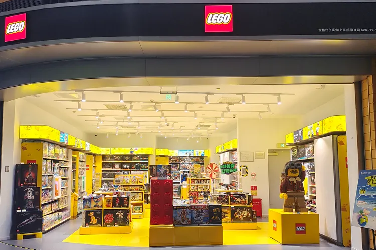 Shopping itineraries in LEGO Store(Shanghai Pudong International ...
