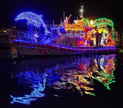 Schooner Wharf Bar/Absolut Vodka Lighted Boat Parade | Galveston ...