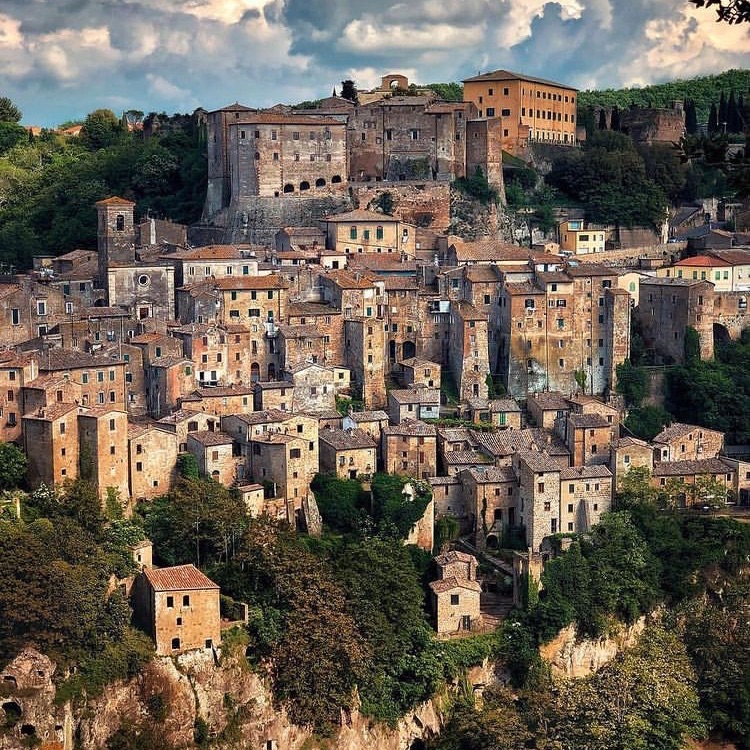 Sorano Travel Guide 2023 - Things to Do, What To Eat & Tips | Trip.com