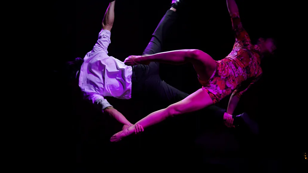 Chengdu · Happy Twist's original joyful new circus "The Knights of ...