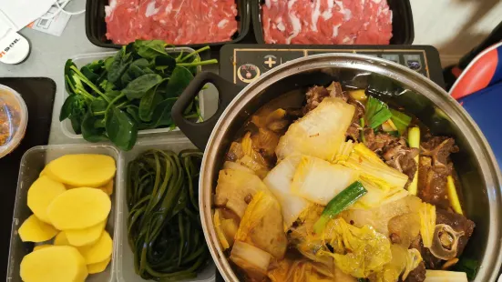 HEN JIU YI QIAN ZHI SHI GU CHUAN DIAN DA HUA SAN LU DIAN restaurants ...