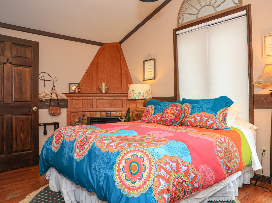 Stone Chalet Bed & Breakfast Inn - Ann Arbor, MI