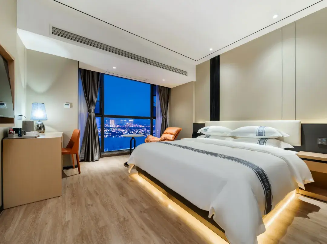 The Bund Heyun Theme Hotel - Suining