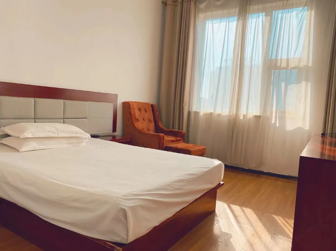 Zhumadian Shanhe Hotel - Zhumadian