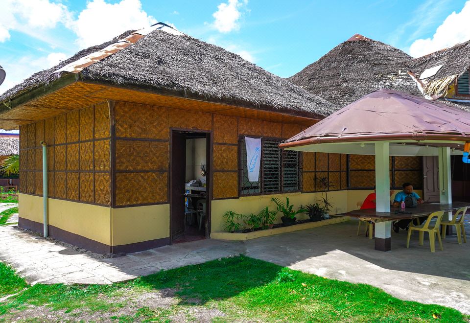 Native Bungalow House Design