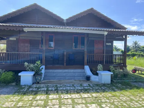 Hotel O Sri Ayu Inn - Gurun