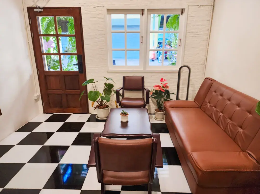 Noir Cafe And Hostel - Chinatown - Bangkok