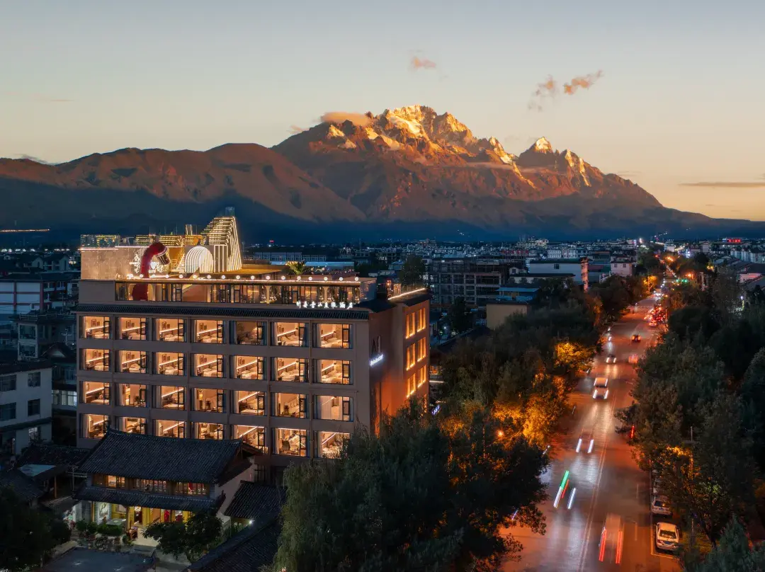 Zhuzhou Snow Mountain Resort Hotel - Lijiang