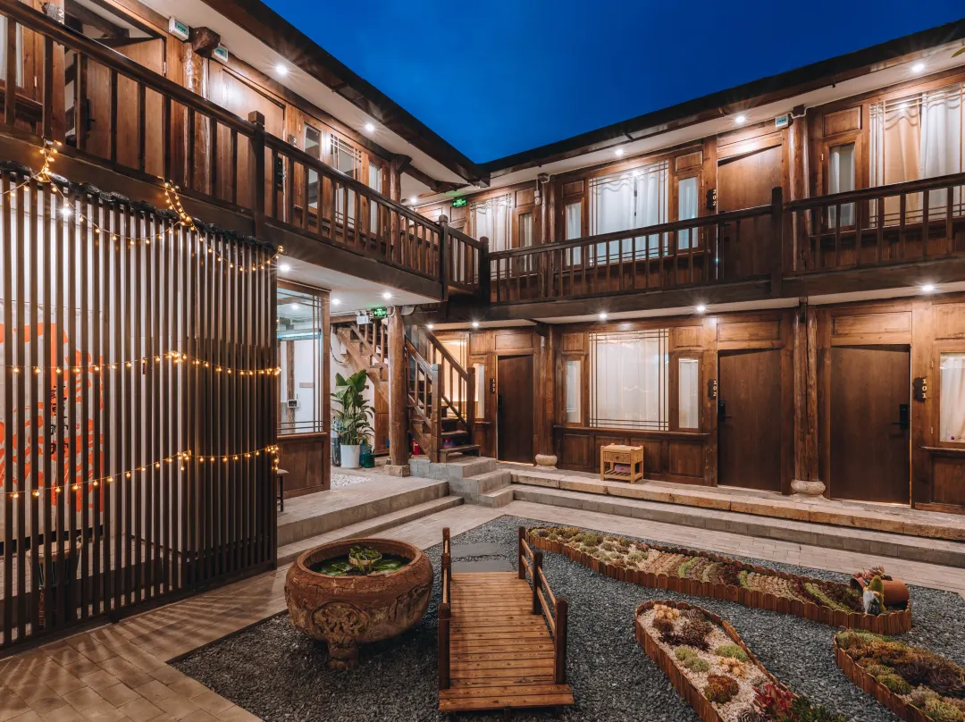 Hello, Myanmar Gui Apricot Yellow Ancient City Scenic Beauty Hotel - Lijiang