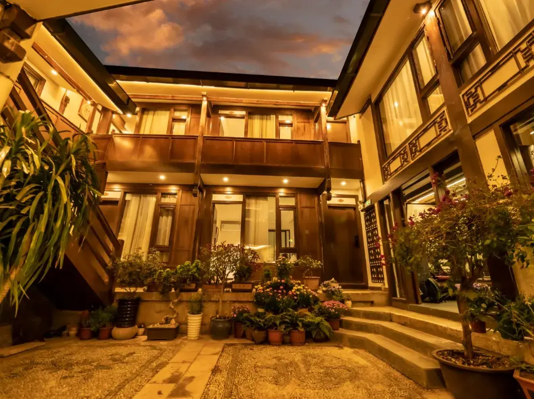 Wuhuashizhilv Hostel - Lijiang