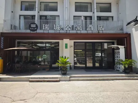Ulasan RUICHENG APARTMENT HOTEL: 29 Ulasan Tamu Asli Tahun 2025 | Trip.com