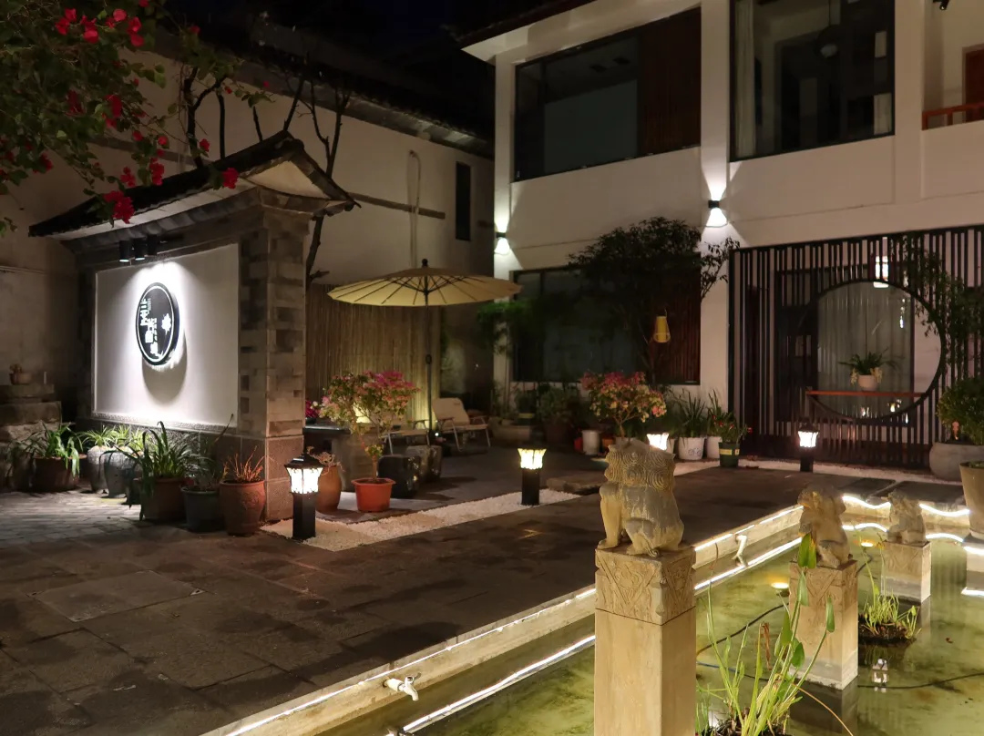 Lanzhi Fangyou Qinghuan Private Resort Hotel - Dali