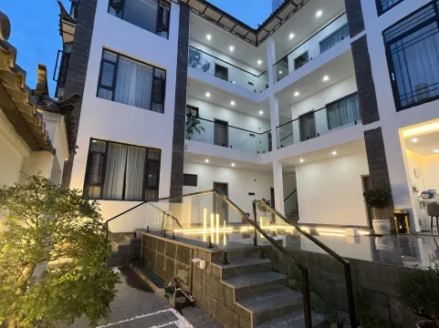 Light Su Light Luxury B&b - Dali