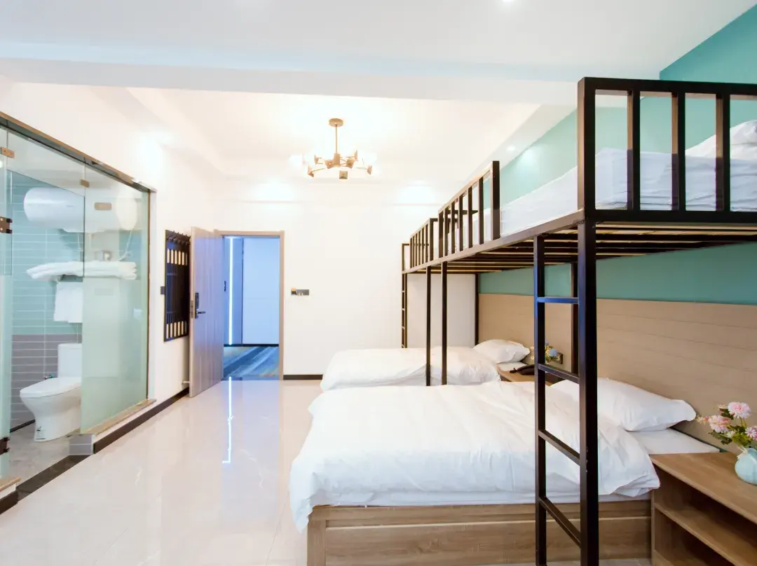 Luoyang Hummingbird E-sports Hotel - Luoyang