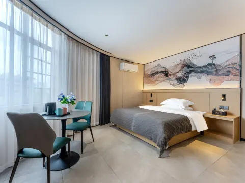 Yunfuhua Shengda Hotel - Yunfu