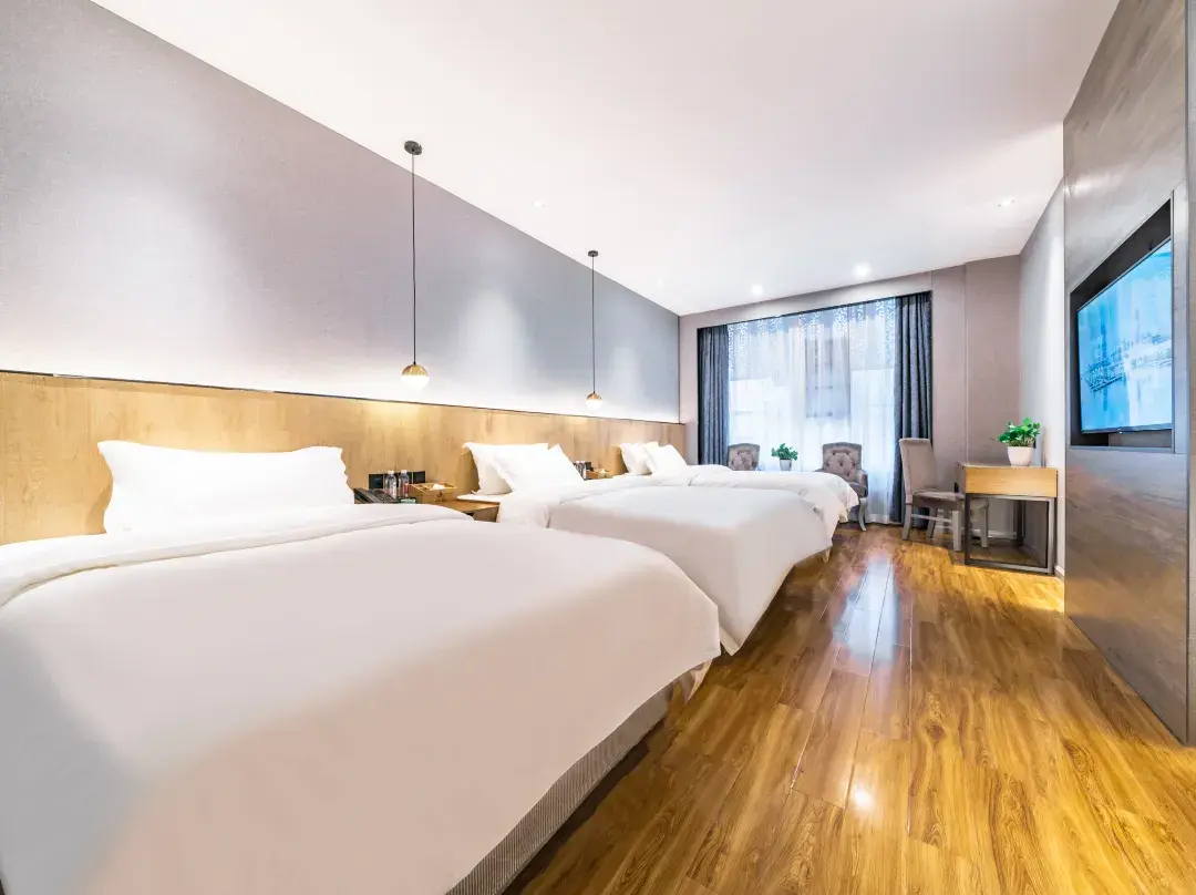 Bamboo Boat Light Luxury Hotel - Zunyi