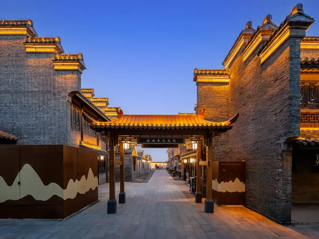 Hidden Momo · Half Foot Garden Hotel - Yangzhou