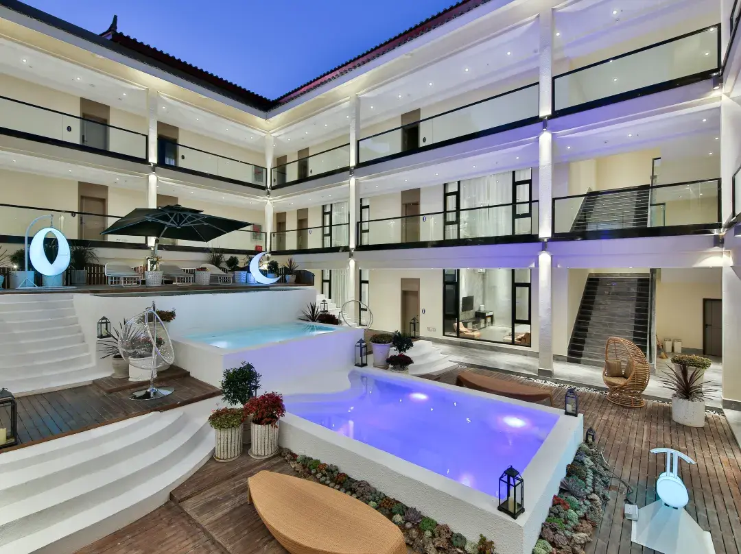 Lijiang Borui Designer Hotel - Lijiang