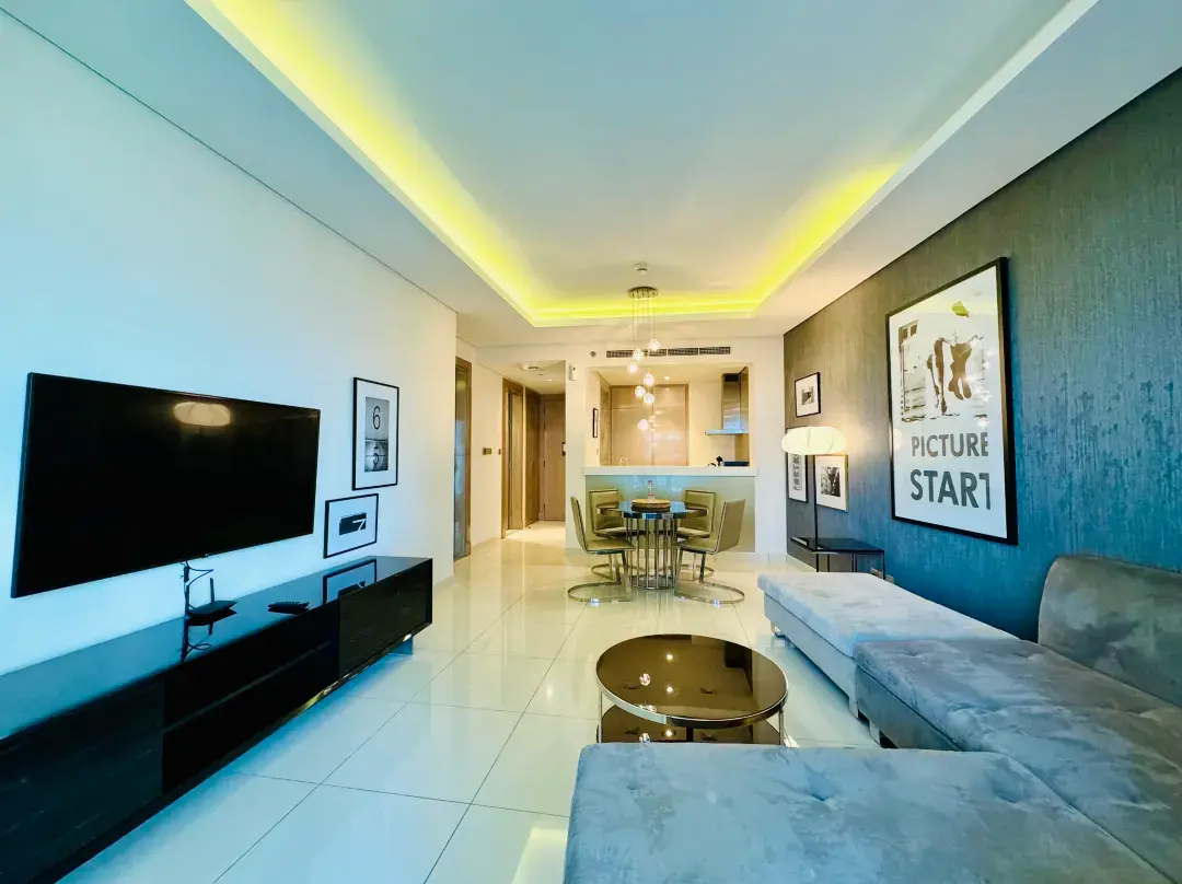 Luxurious 1br Apartment At Damac Tower, Paramount - Dubái