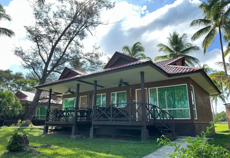 Borneo Beach & Mangrove Resort, Tuaran - Photos, Reviews, Deals | Trip.com