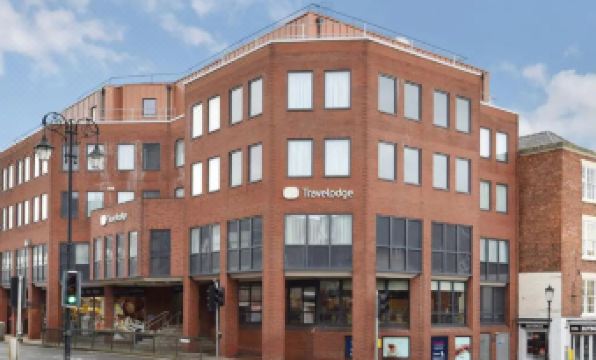 Travelodge Chester Central Bridge Street, Chester - 2026 Prices ...