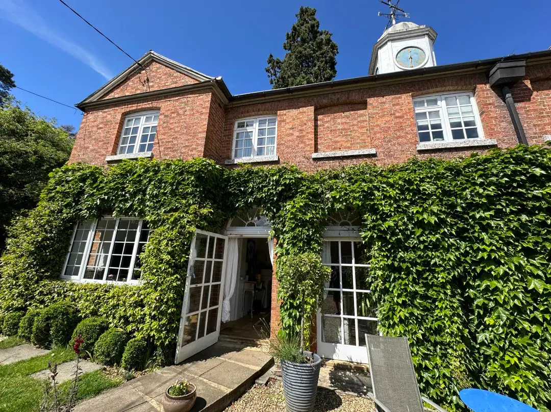 Huntershields - Northampton