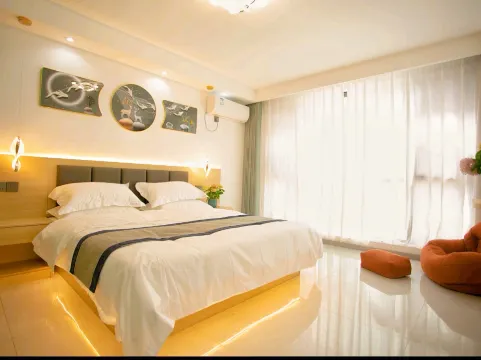 - At First Sight - Xian de Kaifeng