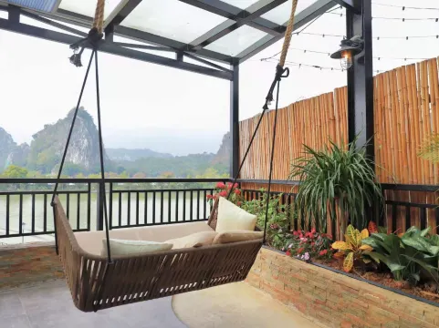 Silver Yard - 자오칭 시