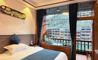 Fenghuang Memory River View Inn - Near Ancient City & River View ...