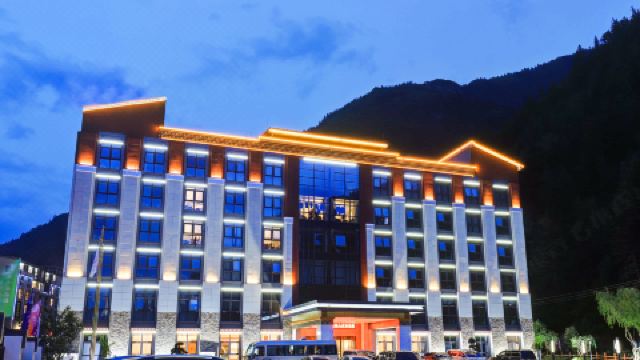 New Siguniang Mountain Hotel, 2024 | Trip.com