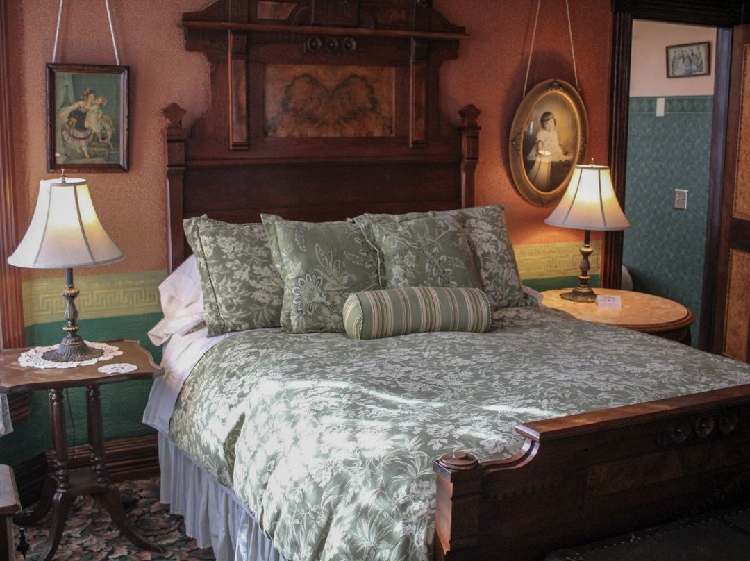 Geiger Victorian B&b - Steilacoom, WA