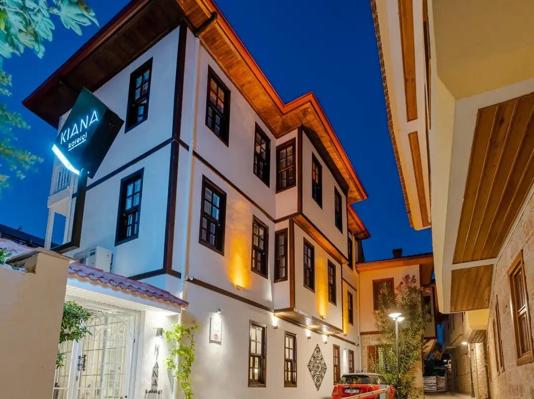 Kiana Kalei̇çi̇ - Antalya