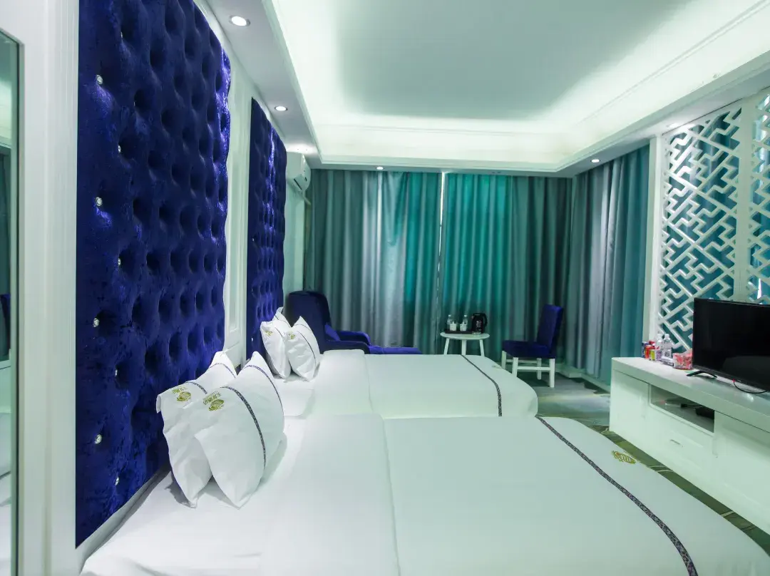 Yulong Business Hotel - Lincang