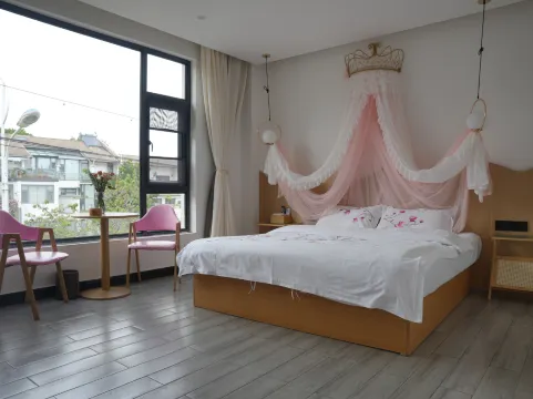 Dexianju Travel Minimalist And Light Luxury Guesthouse - Dali