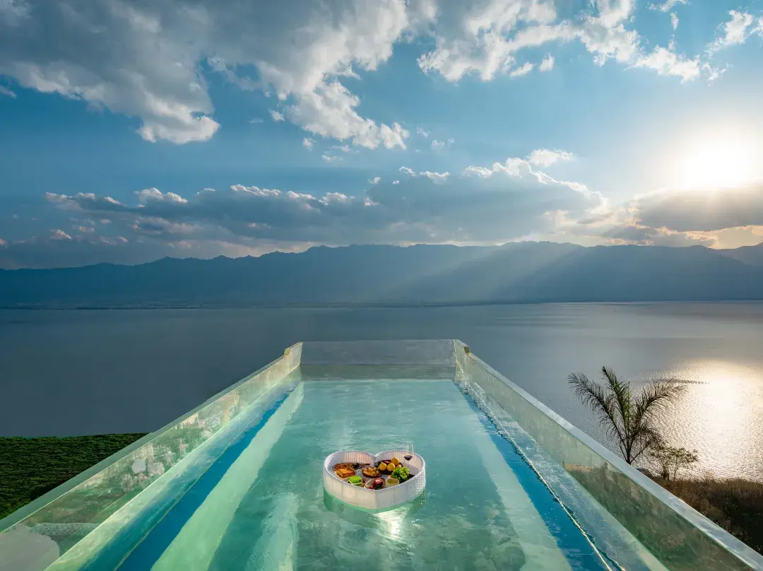 Dali First Glimpse Cloud Top Cliff Beauty Hostel - Dali