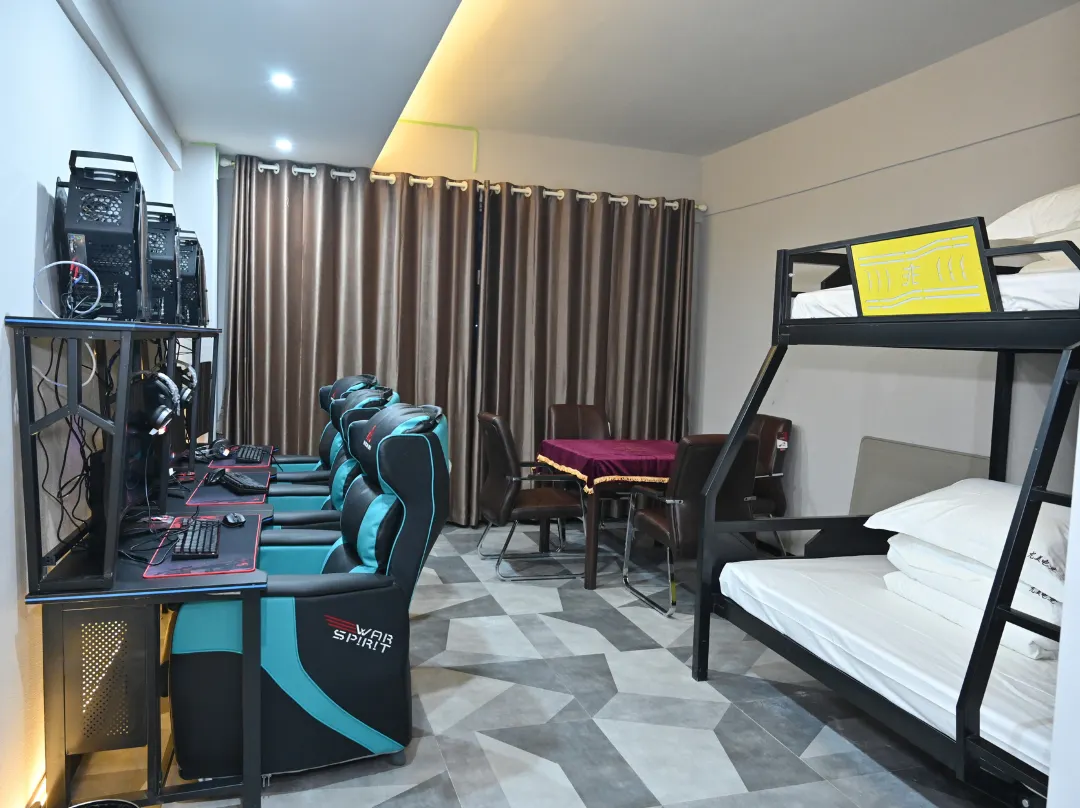 Xinyang Youmei E-sports Hotel - Xinyang