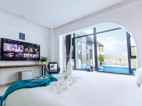 Qianxun Surfing Guesthouse - Sanya