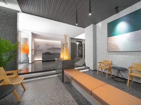 Encounter At The Corner Lodge Hotel - Shantou