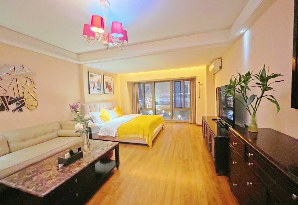 Chongqing River Love Apartment(重庆江水之恋公寓), Chongqing - 2026 Prices ...