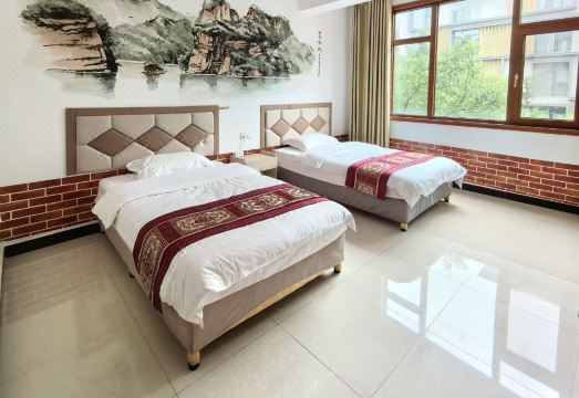 Yimeng Chinese Inn(怡梦客栈), Zhangjiajie - Best Rates & Exclusive Deals ...