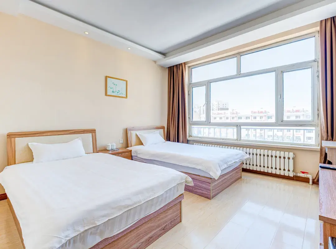 Hulunbuir Yuanjiaqin Hotel - 후룬베이얼 시