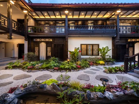 Mr. Zhu Bieyuan Meisu - Lijiang