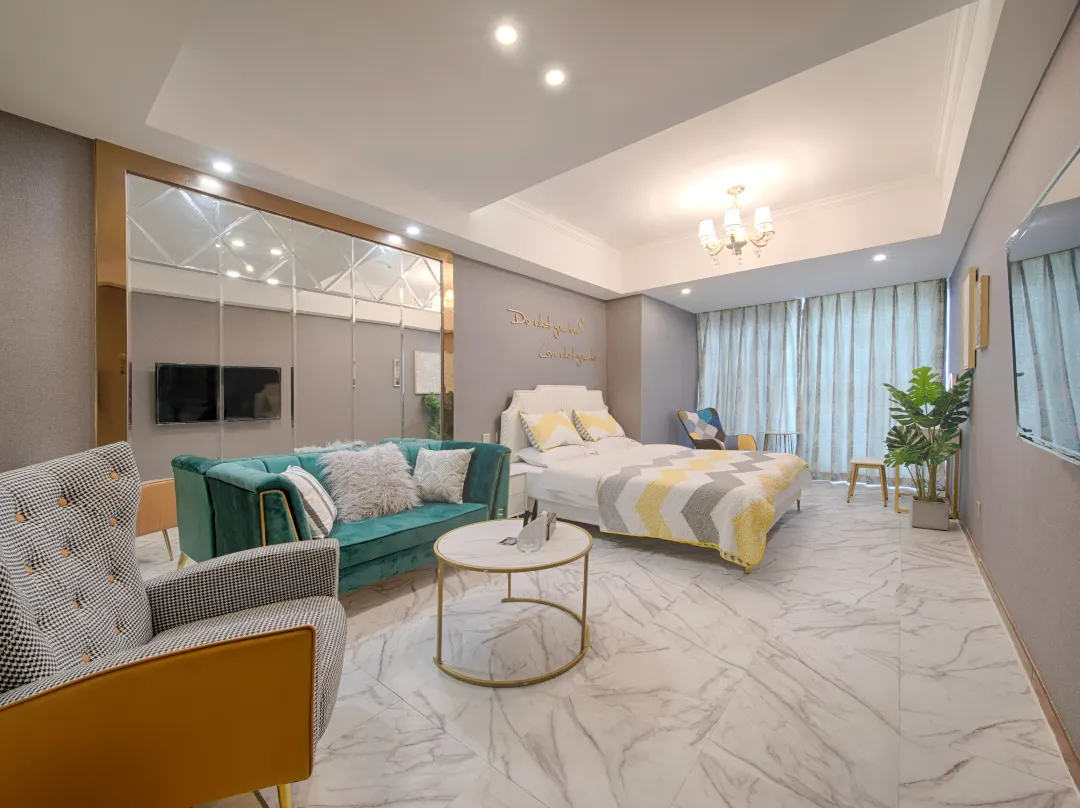 Pengcheng Apartment - Hong Kong