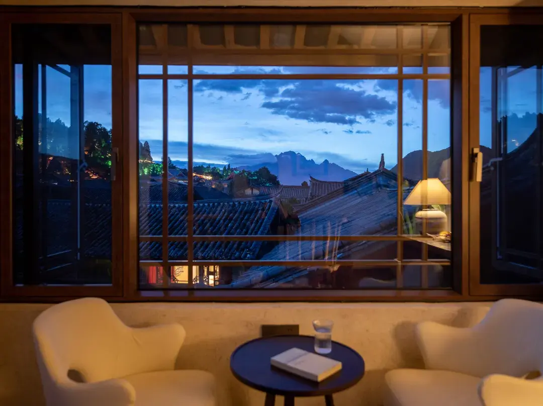 Courtyard Snow Mountain Scenic Home Stay - Lijiang