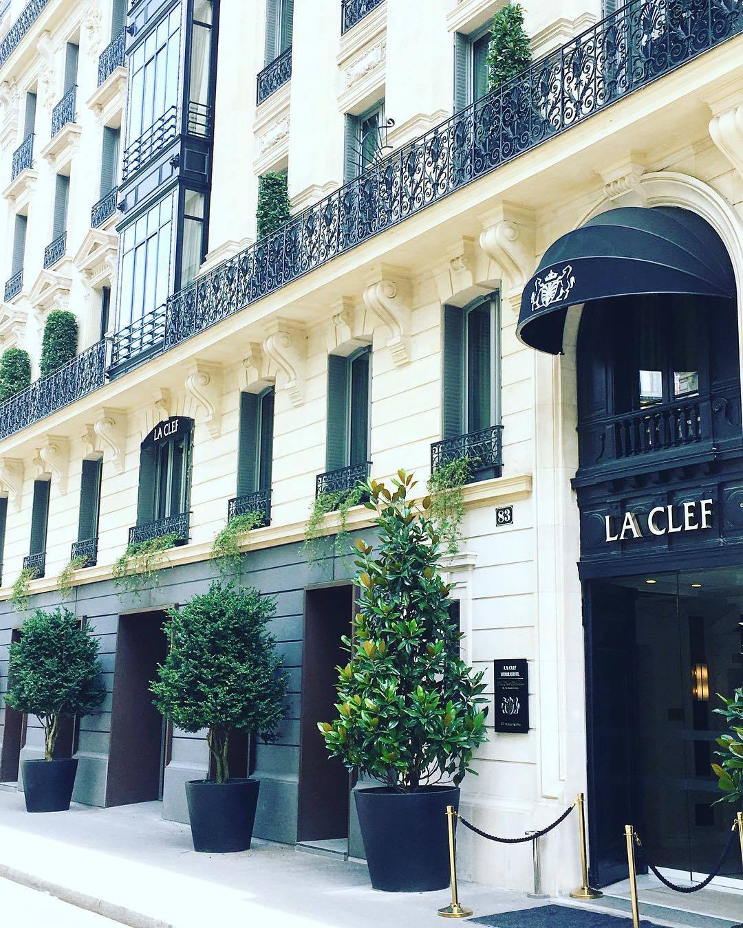 La Clef Tour Eiffel Paris by The Crest Collection in Paris | 2025 ...