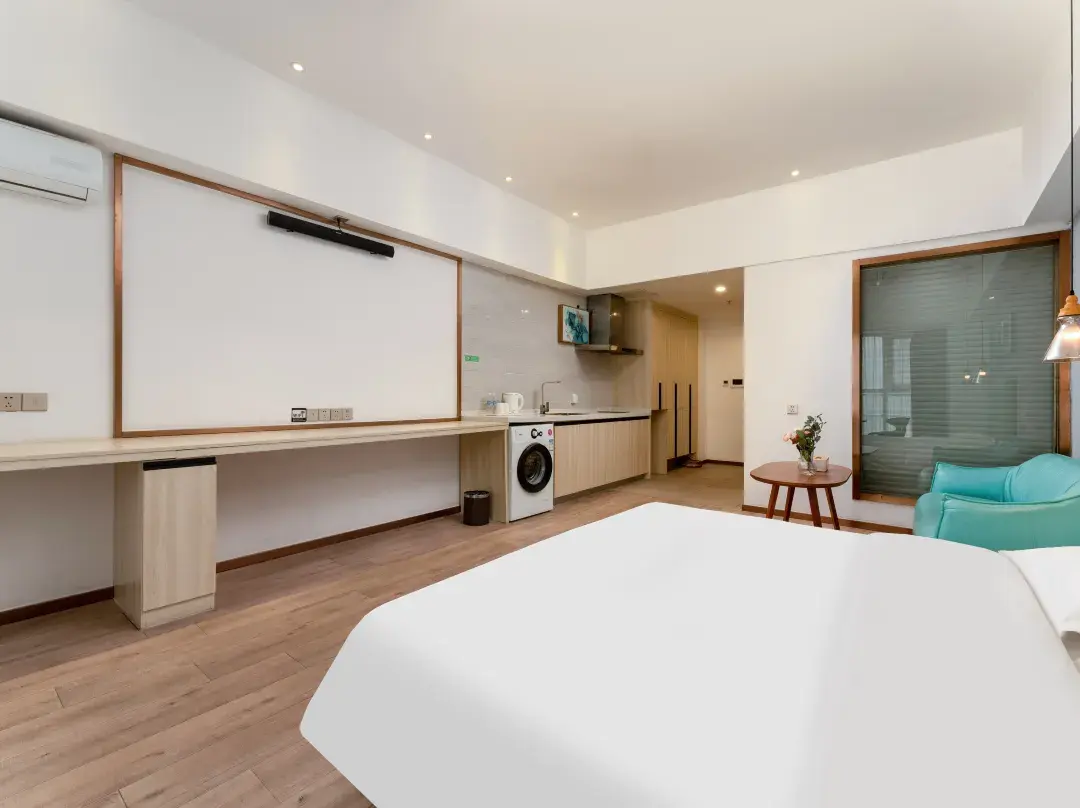 Zhenai Yiji Concept Theme Apartment - Jinan